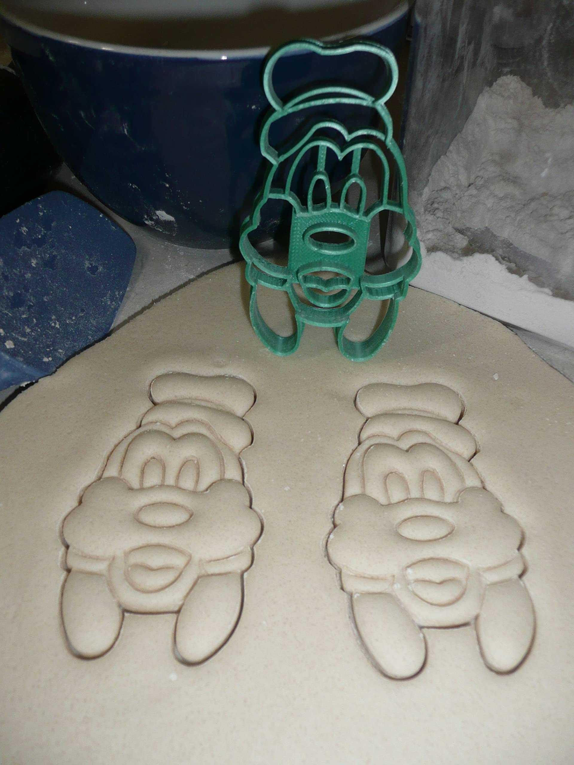 THEMED MAGICAL MOUSE AND FRIENDS FACE SET OF 6 COOKIE CUTTERS MADE IN USA PR1569