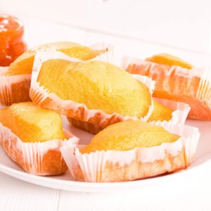 Cabilock Muffin Paper Cupcake Liners Cups:1000Pcs Oval Cake Paper Cups Grease Proof Cupcake Liners Boat Shape Paper Cups Bread Paper Trays for Cake Balls Muffins Cupcakes Bread Loaf Pans for Baking