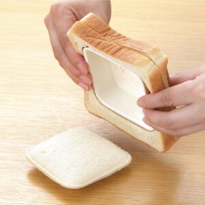 Akebono 1 X Sando de Panda Japanese Sandwich Cutter