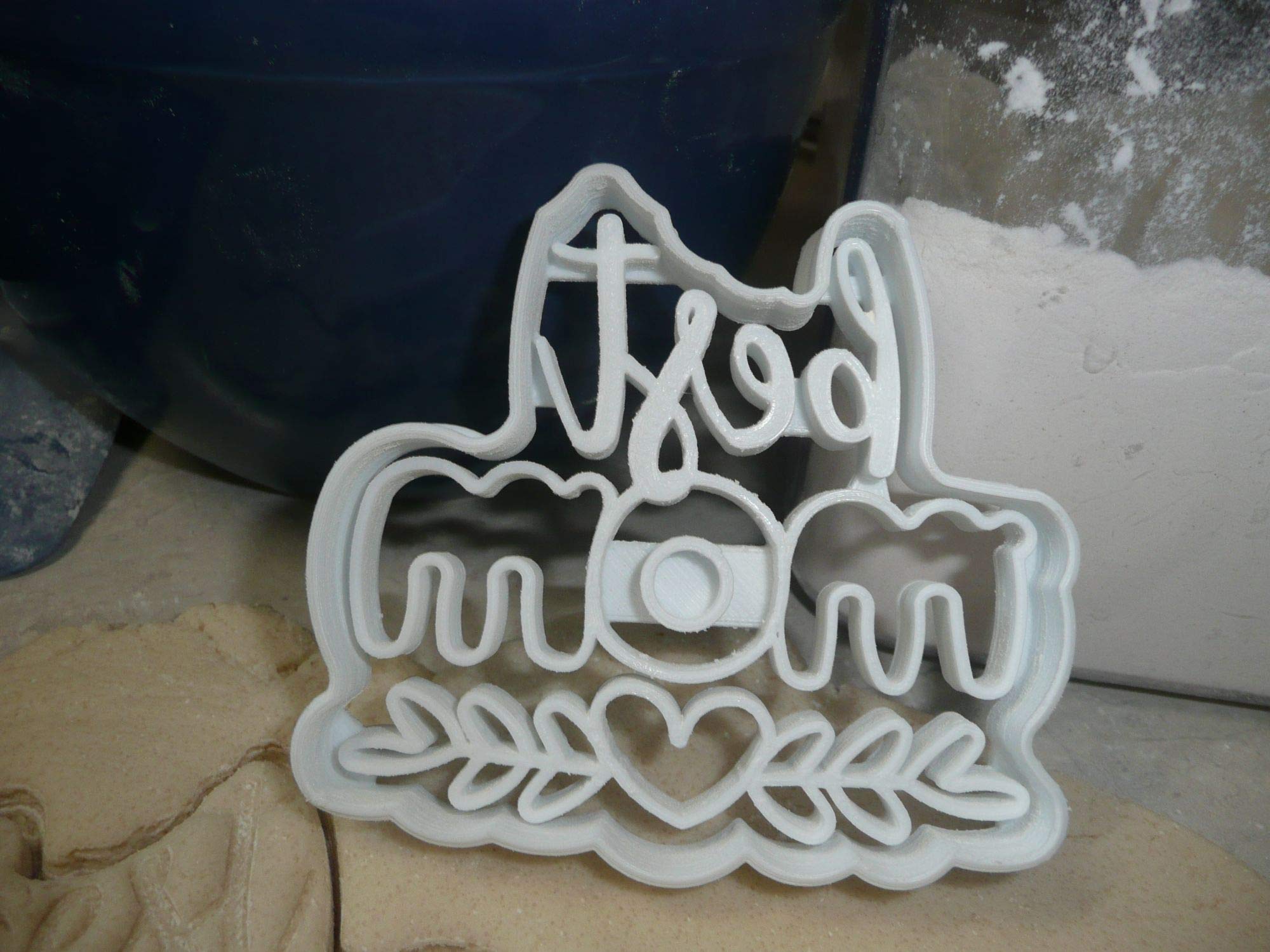 BEST MOM WITH HEART MOTHERS DAY CELEBRATION LOVE COOKIE CUTTER MADE IN USA PR3475