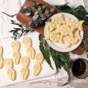 Set of 2 Goddess cookie cutters (Designs: Triple Goddess and Spiral Goddess), 2 pieces - Bakerlogy