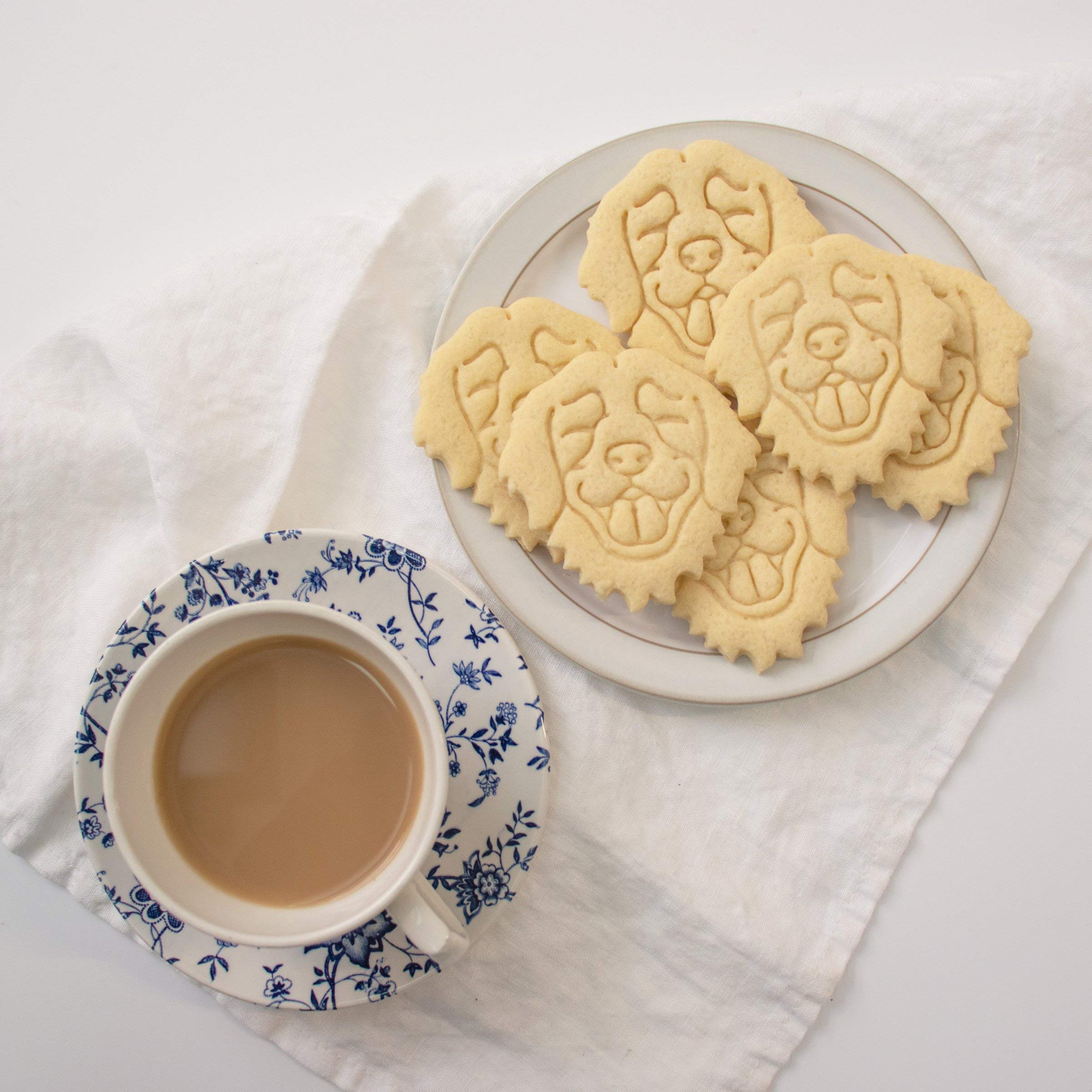 Set of 2 Golden Retriever cookie cutters (Designs: Face & Body), 2 pieces - Bakerlogy