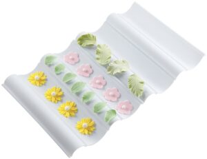 wilton wave flower former set- discontinued by manufacturer