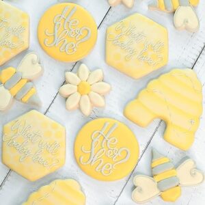 R & M International Honey bee Cookie Cutter, One Size, Silver