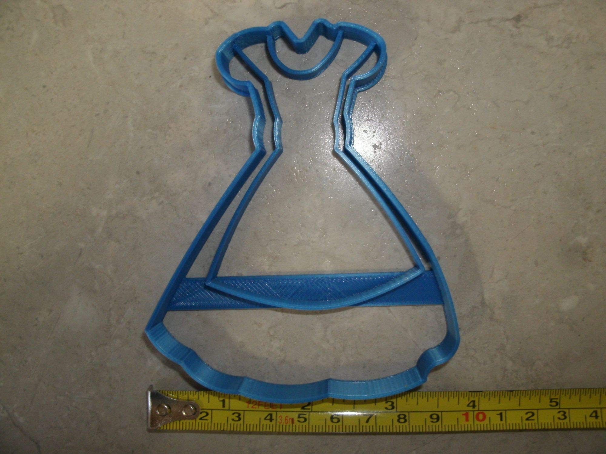 ALICE IN WONDERLAND ADVENTURES PRINCESS DRESS MOVIE CHARACTER COOKIE CUTTER USA MADE PR2912