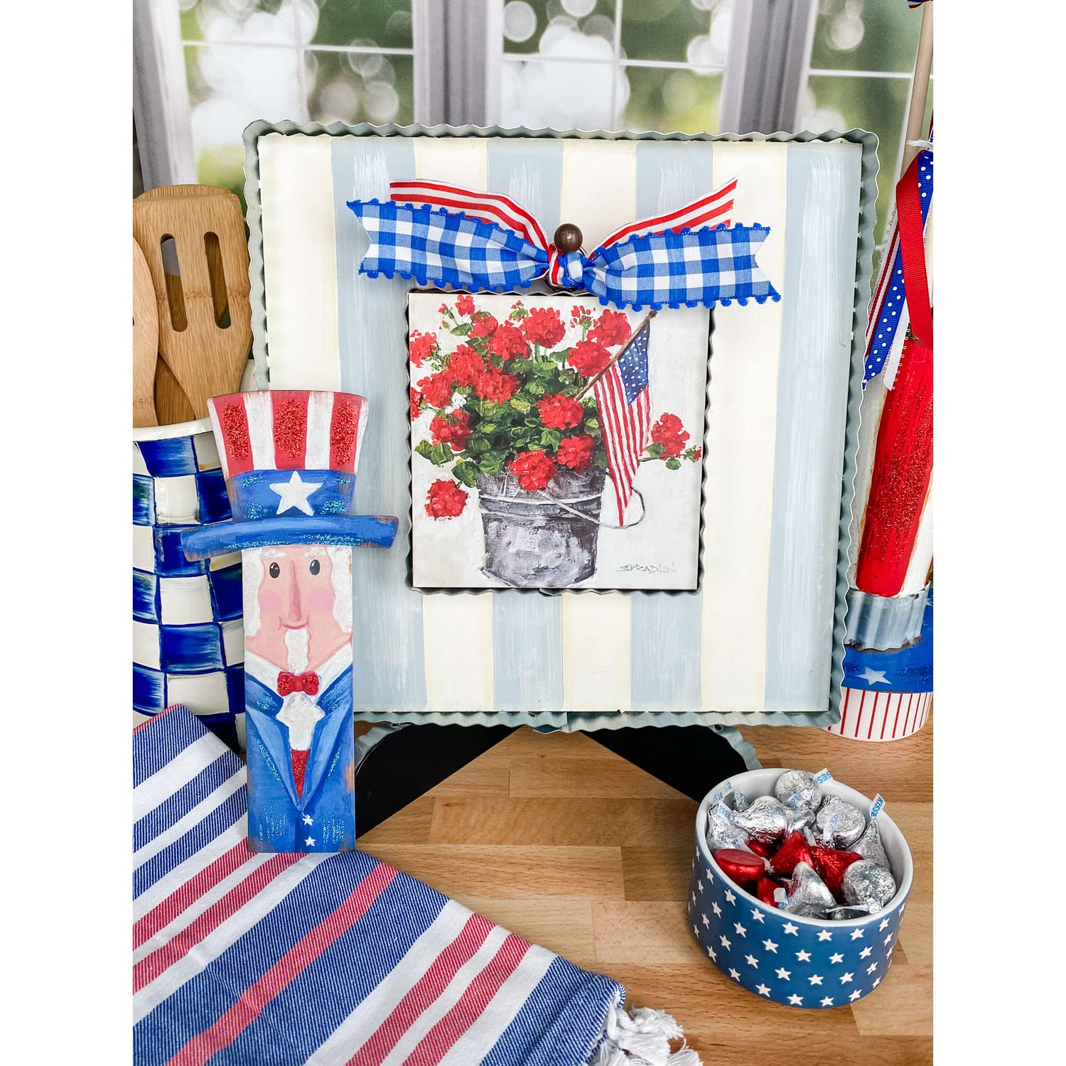 The Round Top Collection – Mini Bucket of Geraniums Print, 6” x 1” x 6”, Metal & Wood, Patriotic and Elegant Decorative Hanging Ornament