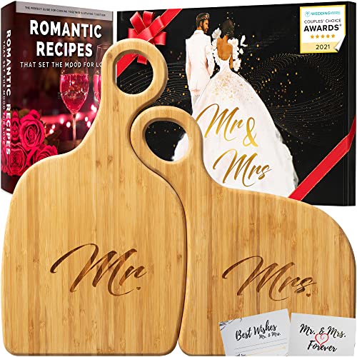 DELUXY Mr & Mrs Cutting Board & Cheese Board- Wedding Gifts for Couples Unique 2023, Mr and Mrs Gifts, Couples Gifts for Him and Her, Bridal Shower Gifts for Bride, Cool Engagement Gifts, Anniversary