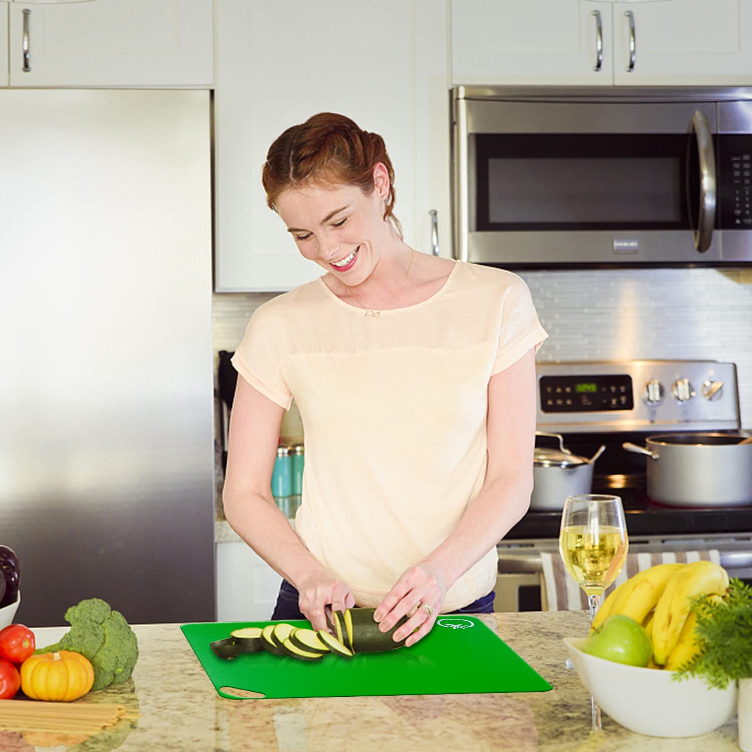 Plastic Cutting Board Mats Set,Flexible Kitchen Chopping Board,Colored Cutting Mats With Food Icons & Easy-Grip Handles & Anti-skid Back,BPA-Free,Non-Slip,Dishwasher Safe,Set of 6