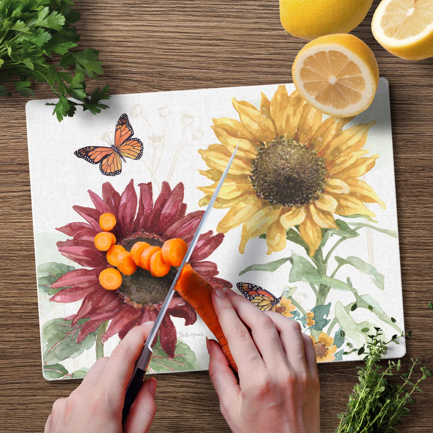 CounterArt Sunflower Splendor 3mm Heat Tolerant Tempered Glass Cutting Board 10” x 8” Manufactured in the USA Dishwasher Safe