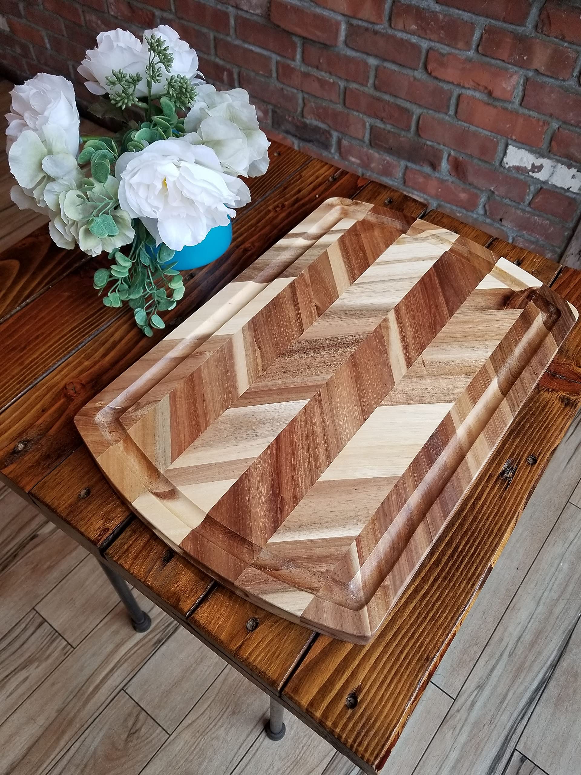 Lipper International Acacia Rect. Herringbone design Chopping board, side grooves, deep well, 18x12x1 Inches