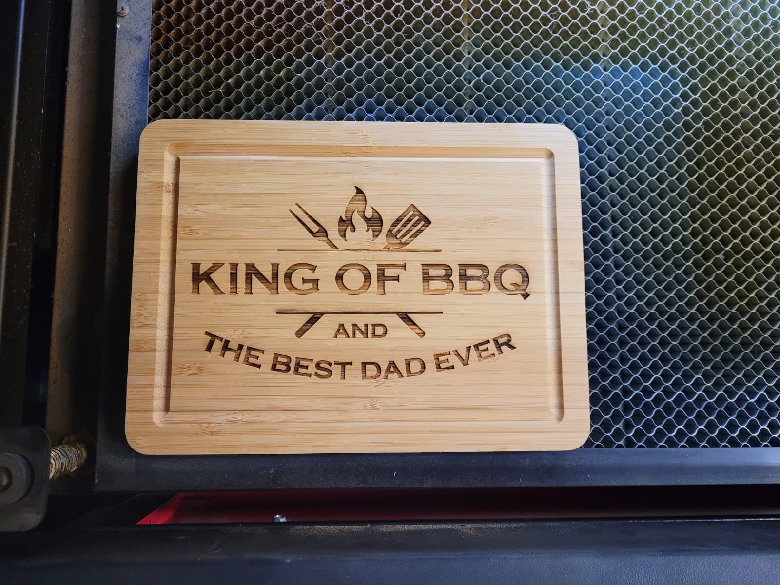 King of BBQ Men, Bbq Cutting Board, Bbq Daddy, The Best Dad Ever, Customized Cutting Board for Dad, King of the Grill, Father’s Day Gift, Custom Cooking Gift, BBQ Gifts