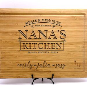 Personalized Cutting Board for Mom or Grandma, Custom Engraved Name and Text, Customized Mom and Grandma Gift from Daughter or Son, Kitchen Sign with Stand, 12 Designs and 3 Sizes