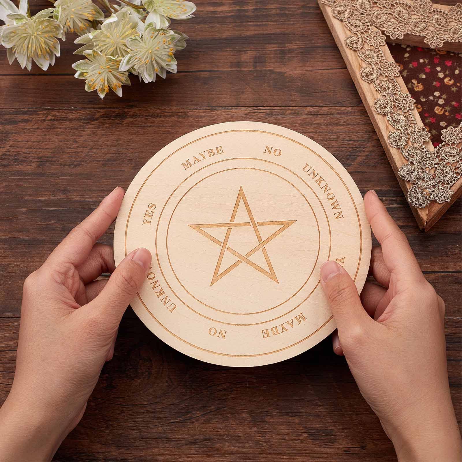 GORGECRAFT 149MM Star Pattern Pendulum Board Wooden Divination Metaphysics Message Board Wood Carving Boards Divination Witchcraft Altar Coaster Eco-Friendly Anti-Scalding Flat Round Shape