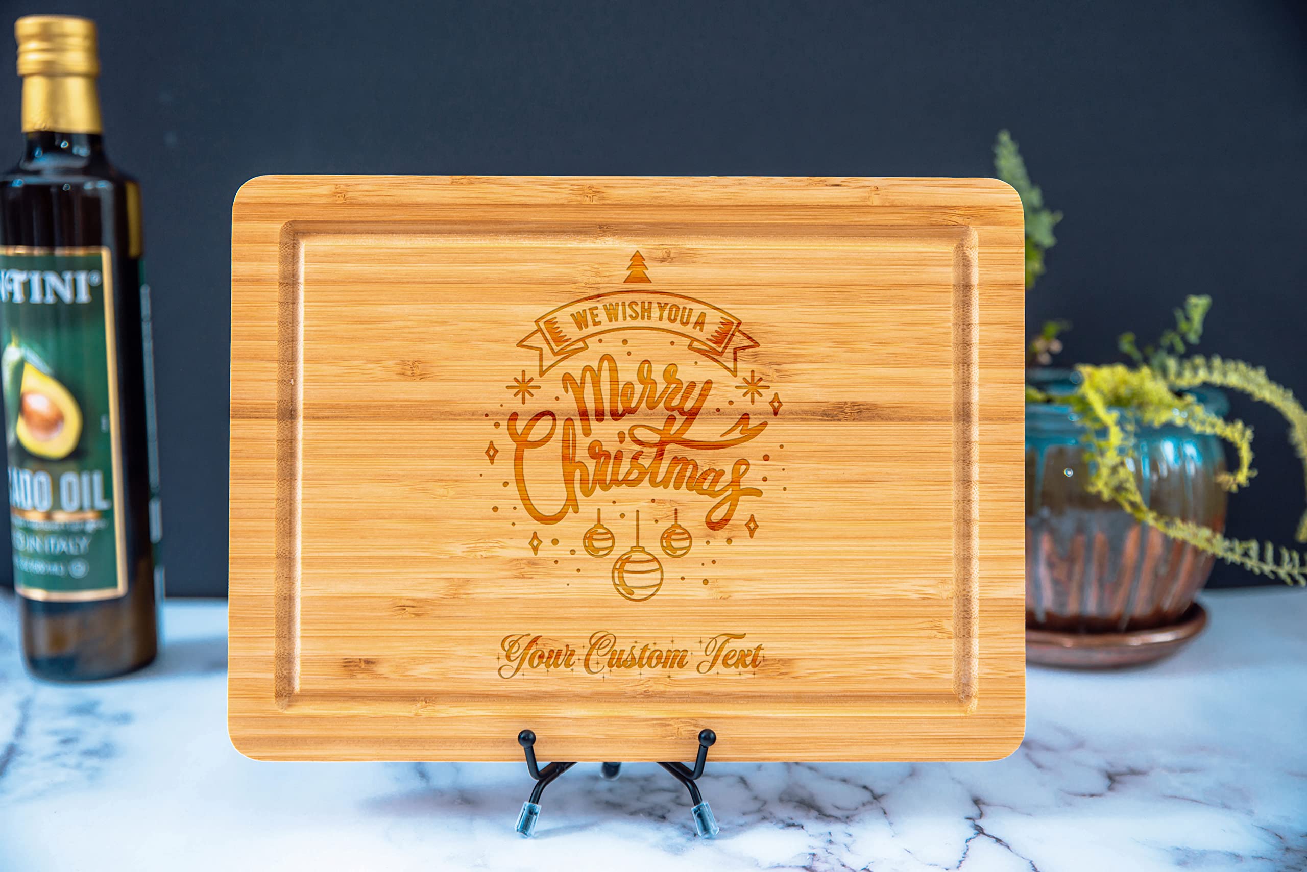 Merry Christmas Cutting Board, Personalized Christmas Decoration Board, Gift for Mom,Grandma, Couples, Unique Gift For Holiday Season, Customize Cutting Board