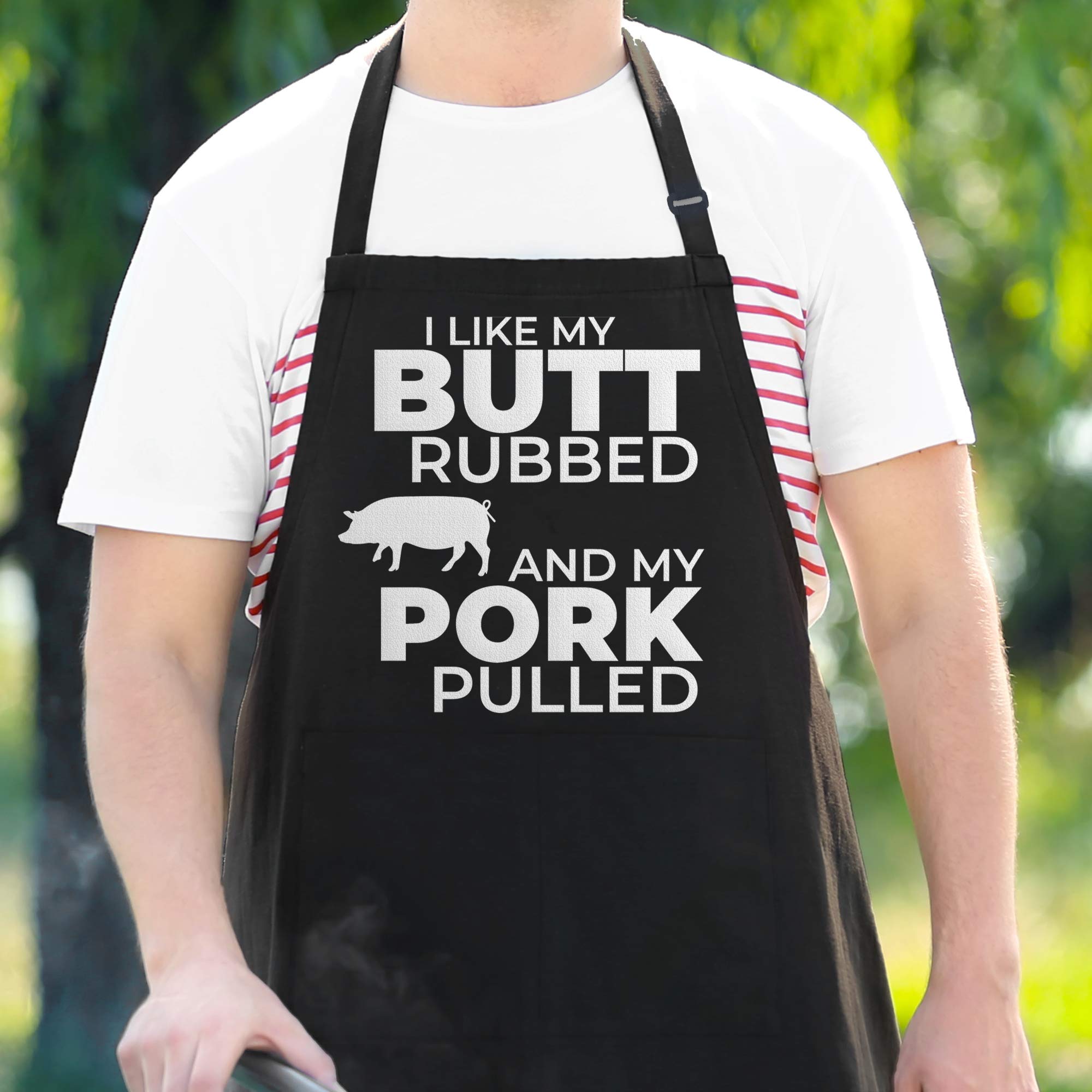 Funny Apron for Men - I Like My Butt Rubbed And My Pork Pulled - Adjustable Large 1 Size Fits All - Poly/Cotton Apron with 2 Pockets - BBQ Gift Apron for Father, Husband, Chef