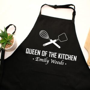 Custom Apron for Women and Mom, Cooking Apron with Custom Name, Women Kitchen Gifts for Mother and Grandma, Birthday, Thanksgiving, Mothers Day from Husban Daughter Son Sister, Personalized Mom Gifts