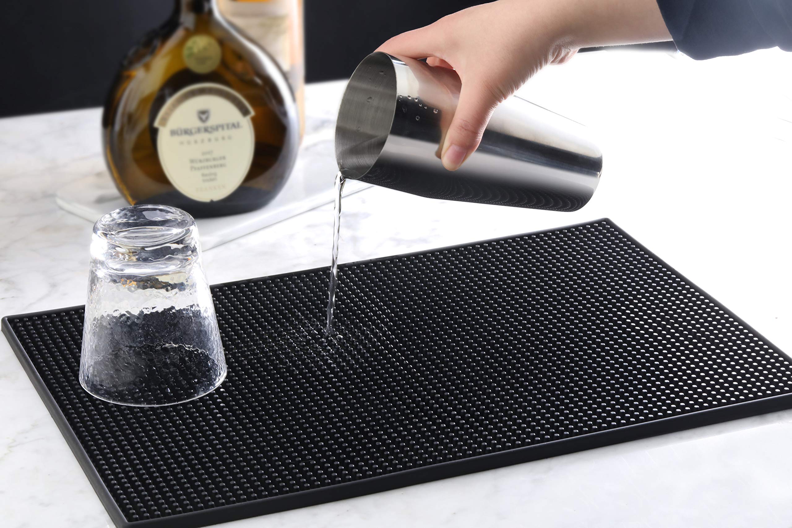 New Star Foodservice 48421 Rubber Bar Service Mat for Counter Top, 12-Inch by 18-Inch, Black