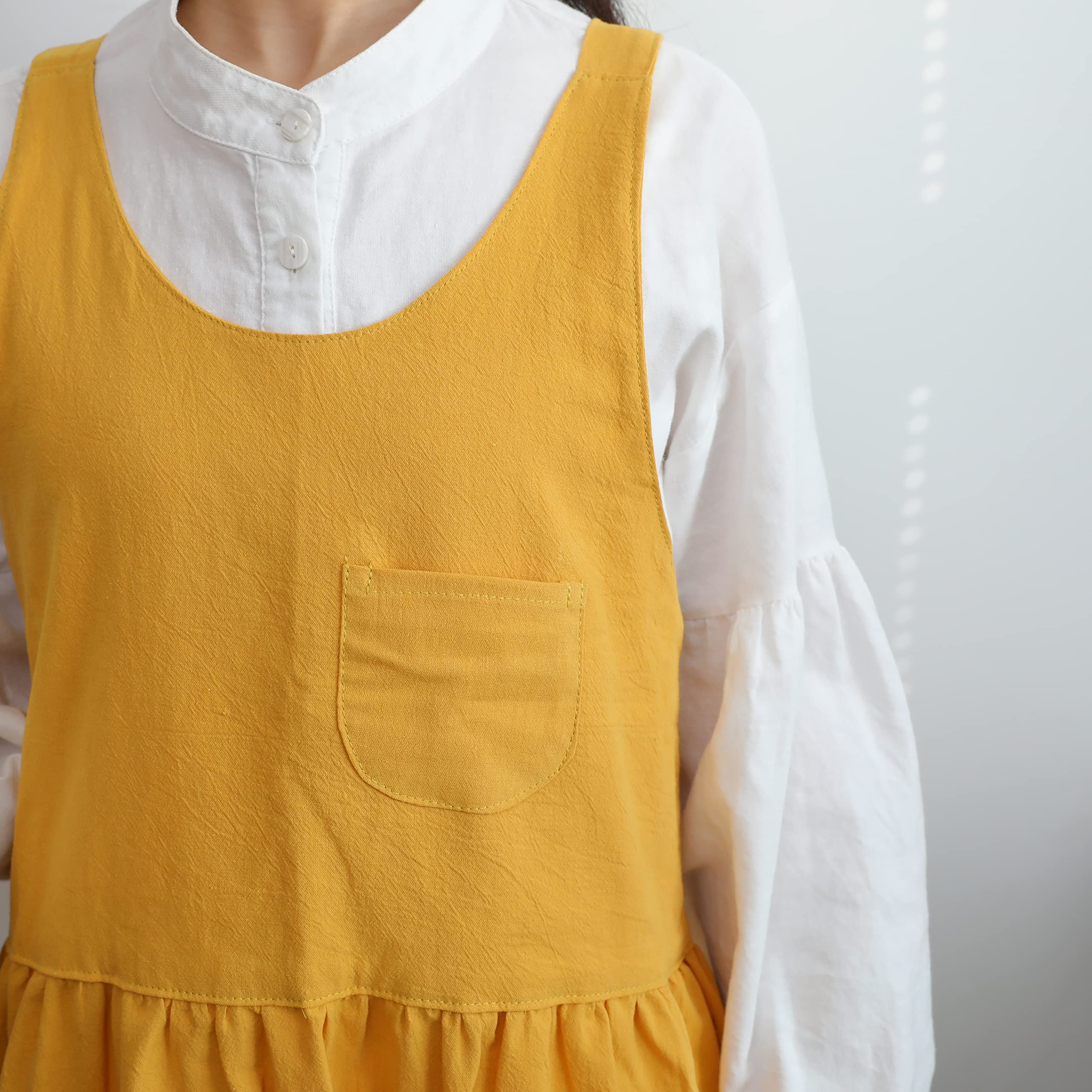 HANEE Cross Back Aprons for Women | Japanese Style Cotton Apron with Pockets | Cute Pinafore Smock for Gardening, Cooking, Painting, Cleaning and More (Yellow)