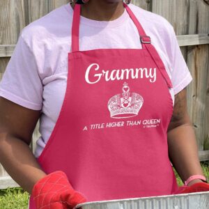 Grammy a Title Higher Than Queen Funny Apron for Kitchen BBQ Barbecue Cooking Baking Crafting Gardening Two Pocket Apron for Grandma or Mom Heliconia