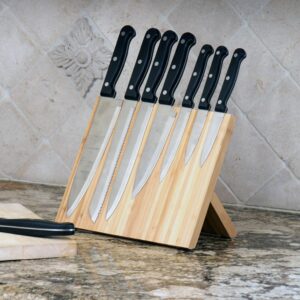 Bamboo Magnetic KNIFEdock - The kitchen Magnetic KNIFEdock has revolutionized storing and displaying your knifes both elegantly, and safely. This KNIFEdock keeps your cutlery close at hand.