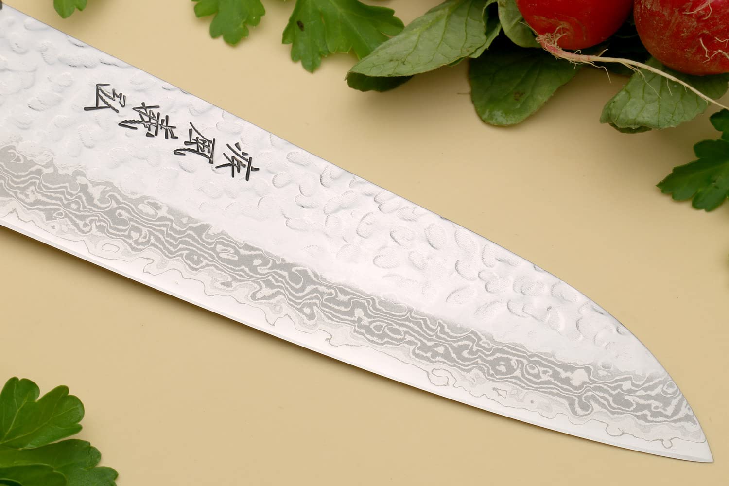 Yoshihiro VG-10 16 Layer Hammered Damascus Stainless Steel Santoku Chefs Knife (7'' (180mm))