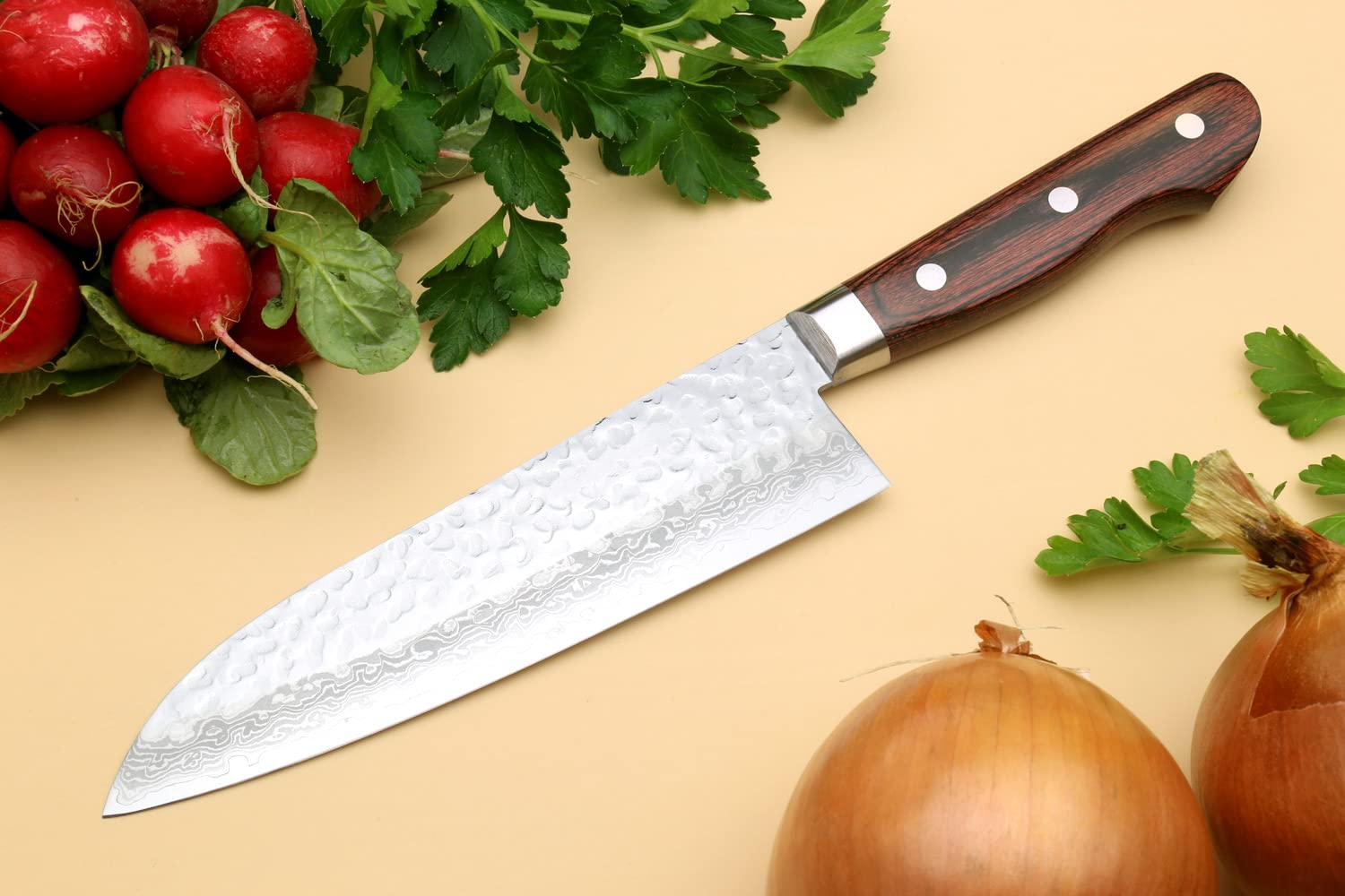 Yoshihiro VG-10 16 Layer Hammered Damascus Stainless Steel Santoku Chefs Knife (7'' (180mm))