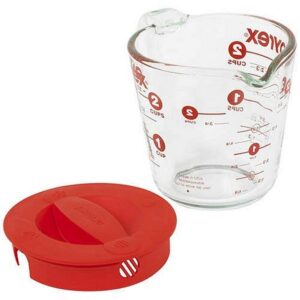 pyrex prepware 2-cup glass measuring cup with lid