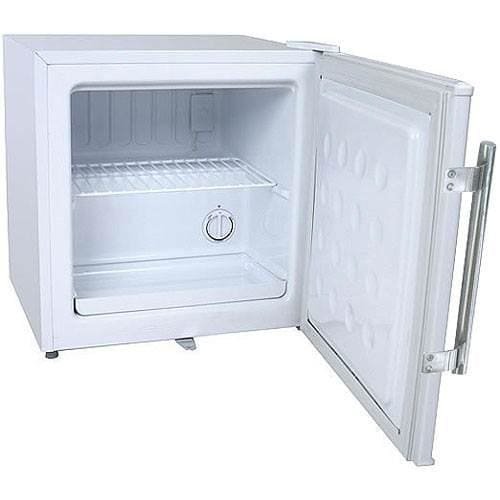 EdgeStar 19 Inch Wide 1.1 Cu. Ft. Freezer with Integrated Lock