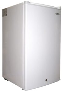 spt uf-304w: 3.0 cu.ft. upright freezer in white - energy star