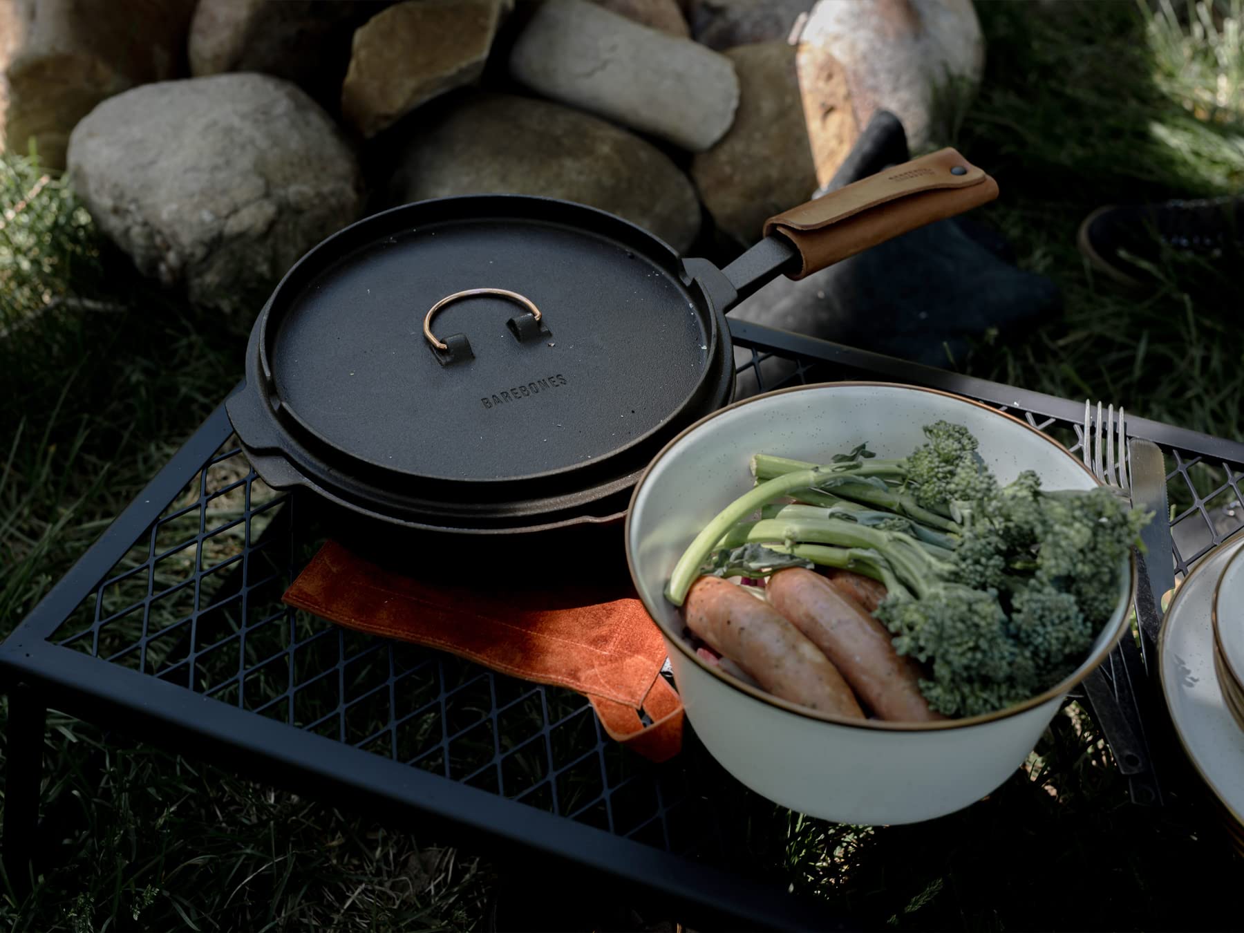 Barebones 10 Inch Cast Iron Skillet - Black Flat Enameled Cast Iron Skillet with Lid, Frying Pan