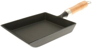 iwachu iron tamagoyaki omelette pan, black