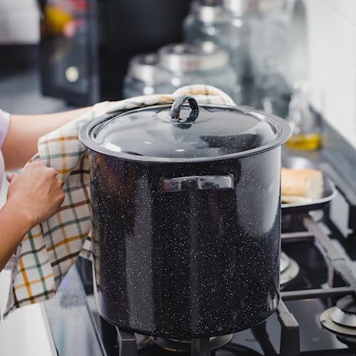 Granite Ware 15.5 Qt Steamer with Lid. Enameled steel perfect for seafood, soups or sauces.