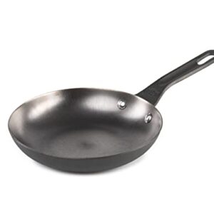 GSI Outdoors Guidecast 8” Frypan I Cast Iron, Lightweight, Gourmet Frying Pan, Camp Cookware