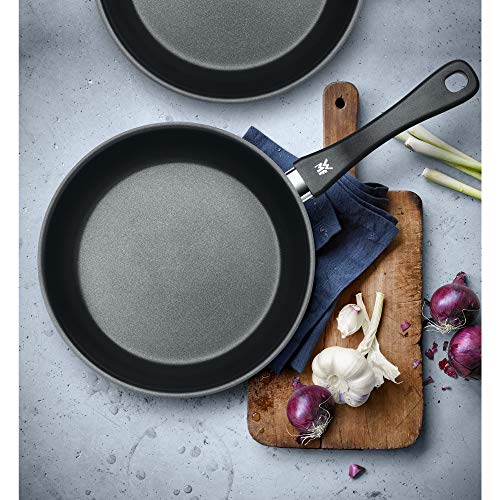 WMF Devil Pans Set of 2聽Nonstick Frying Pan Coated 24聽28聽cm Permadur Flame-Retardant Plastic Handle Cromargan Stainless Steel Hand Wash Dfrei Induction Frying Pan, Silver, 16聽cm (Pack of 2聽Units