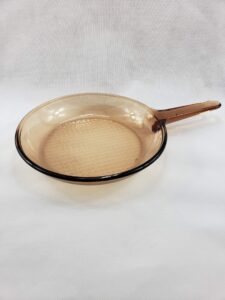 amber visions frying pan. 10" waffle bottom skillet