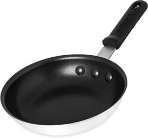 carlisle foodservice products 60907xrs scratch-resistant aluminum non-stick fry pan with removable silicone sleeve, 7