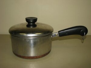 vintage 1978 revere ware copper clad saucepan 1 1/2 qt. with lid