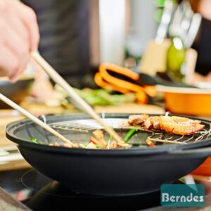 Berndes Vario Click 32 cm Induction Wok with Glass Lid and Accessories