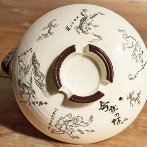 Saji Pottery Banko Ware Earthenware Pot, No. 8, Bird and Beast Play, Made in Japan, 24-803, White, 8.5 fl oz (2,400 ml)