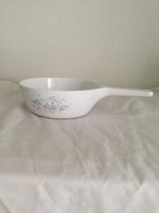 corning ware 0.5 liter country cornflower sauce pan no lid