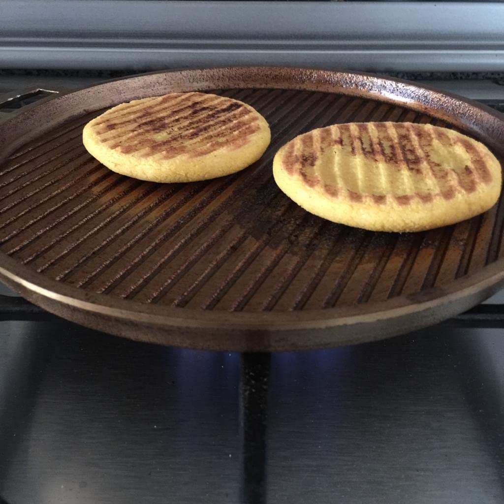 VIKO® Budare Pro Grill arepas precurado 26cm 10.2" Grill-Griddle @vikogrills Gauchogrillx® Hecho en Venezuela