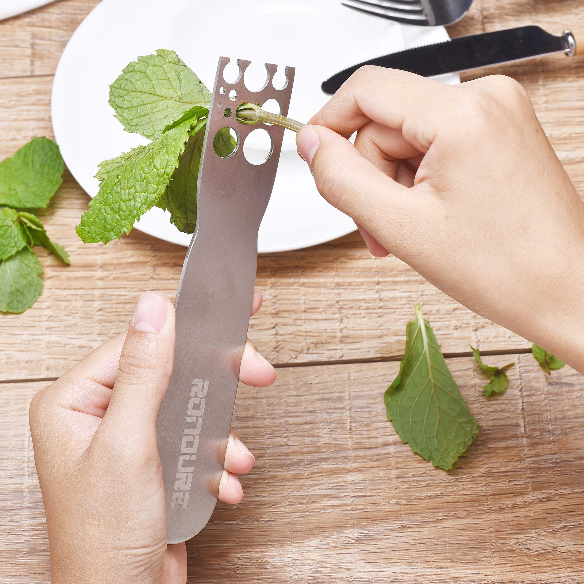 Stainless Steel Leaf Herb Stripper Tool, Loose Leaf Kale, Chard, Collard Greens Kale Razor and Kitchen Leaf Remover