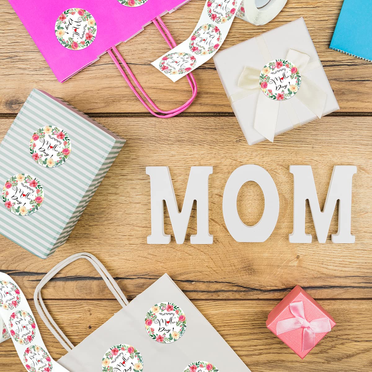 600pcs Happy Mother's Day Stickers, 1.5 inch Floral Envelope Seals Labels Stickers for Gifts Card Candy Bag Cookie Box Cupcake Party Favors Dessert Decoration