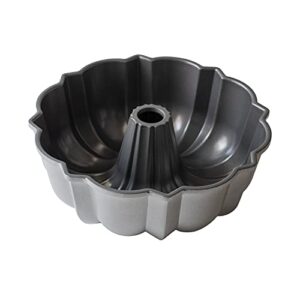 Nordic Ware Original Bundt, 12-Cup, Silver