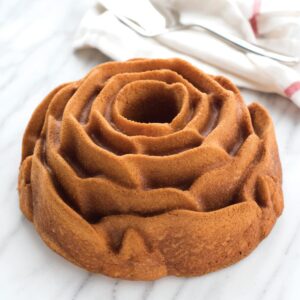 Nordic Ware Rose Bundt, 10 Cup, Toffee