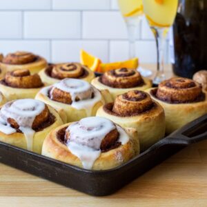 Lodge Cast Iron 6-Piece Bakeware Set with Jelly Roll Size Baking Pan