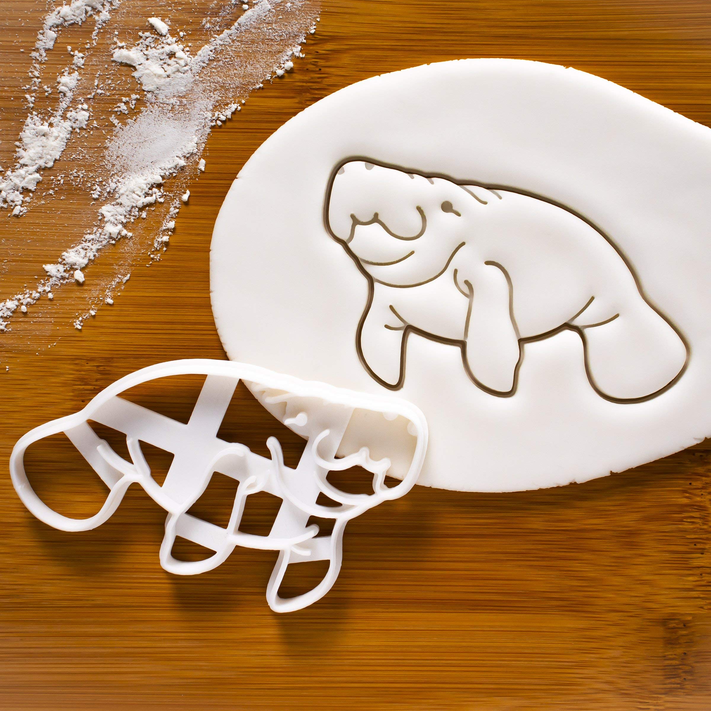 Set of 2 Manatee cookie cutters (Designs: Cute & Realistic), 2 pieces - Bakerlogy