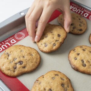 D'Luga 2-pack Non-Stick Silicone Baking Mat, Reusable Heat-Resistant Liner for Baking Pans and Cookies, Easy & Convenient, 16.5"x11.6" size, No oil Greasing Needed, Food-Grade Quality.