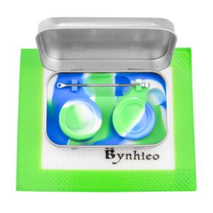 bynhieo portable tin box 2-5ml silicone container jars wax carrying case with silicone mat pad 5.5 x 4.5inch extra stainless steel spoons