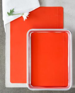 gir baking mat 2-piece set: red